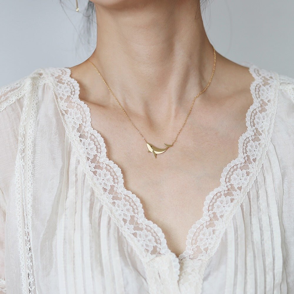 Dainty Whale Necklace – Valercia